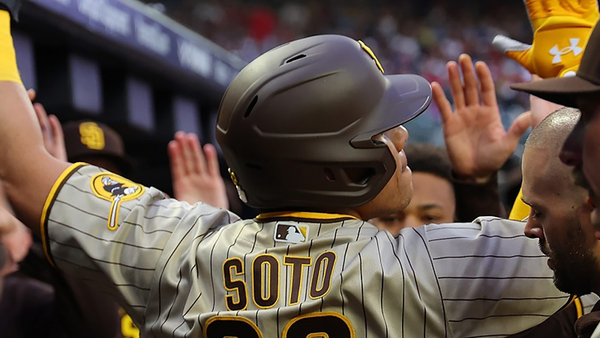 パドレスが勝利 ブレーブスはシティコネクト初着用を勝利で飾れず