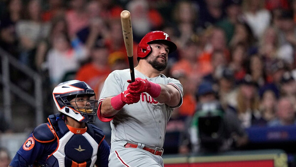 昨年のワールドシリーズの再戦 ノラ8回1失点でフィリーズが先勝