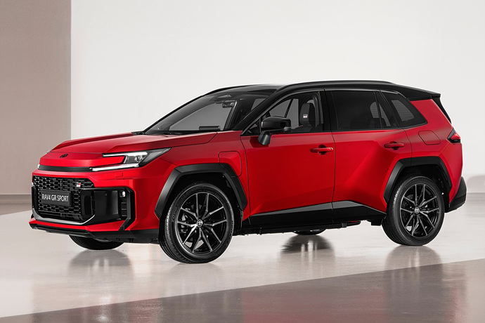 トヨタが「ガソリン廃止」で挑む新型RAV4、AI搭載＆走るたび進化する「SDV第一号」がついに公開